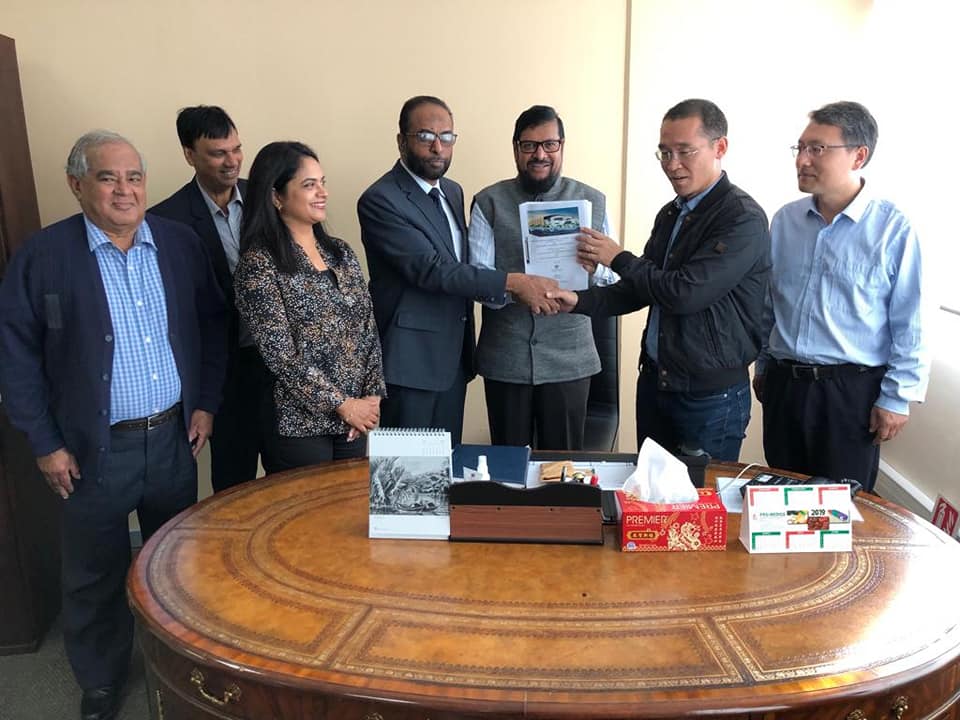 Phoenix : Signature du contrat pour la construction d’Emirates Swimming ...